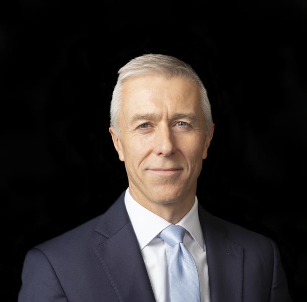 Barry Hunter – AWE